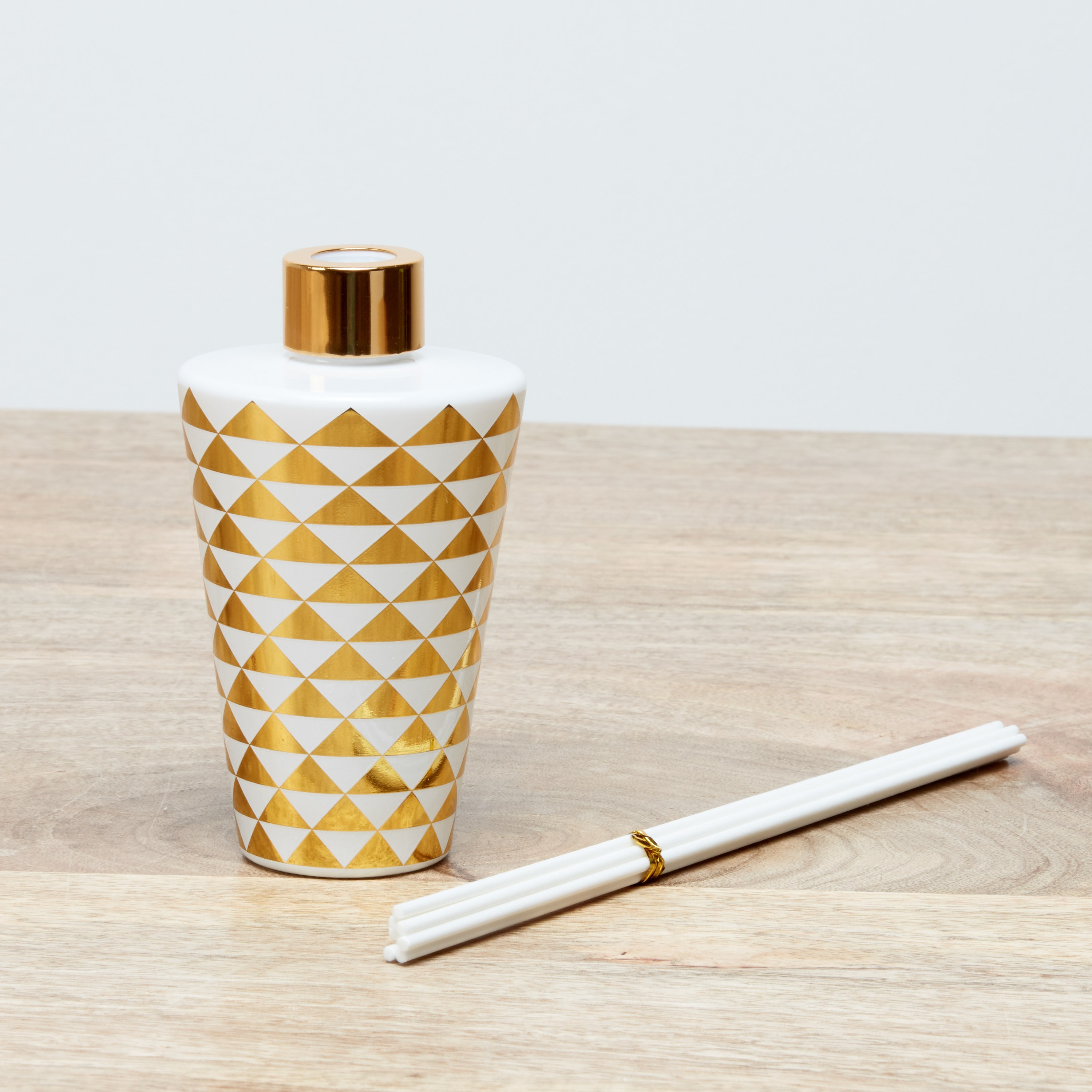 Shop Night Bursa Reed Diffuser Set - 200 ml Online | Homecentre Egypt