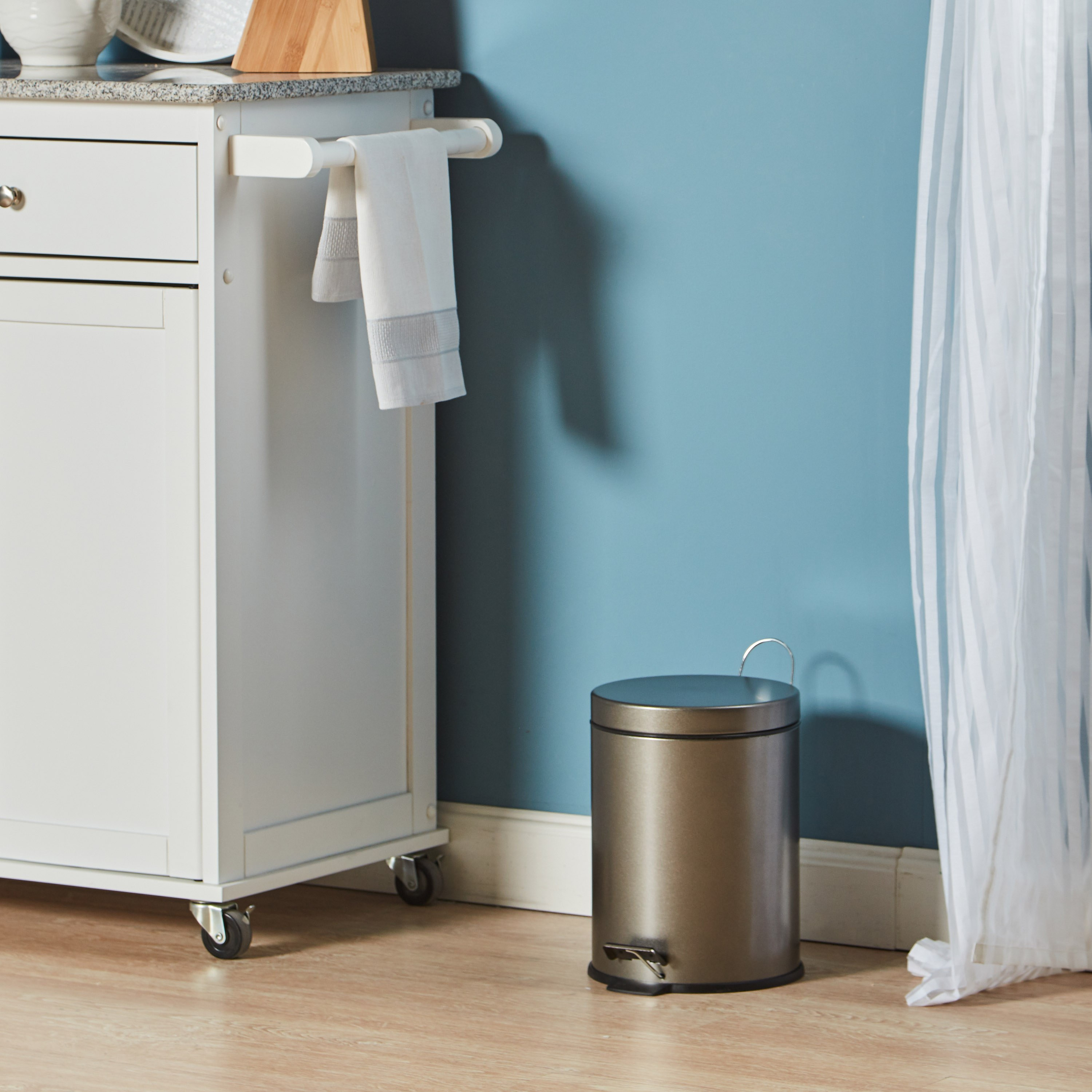 Shop Metallic Step Waste Bin - 5L | Home Centre UAE