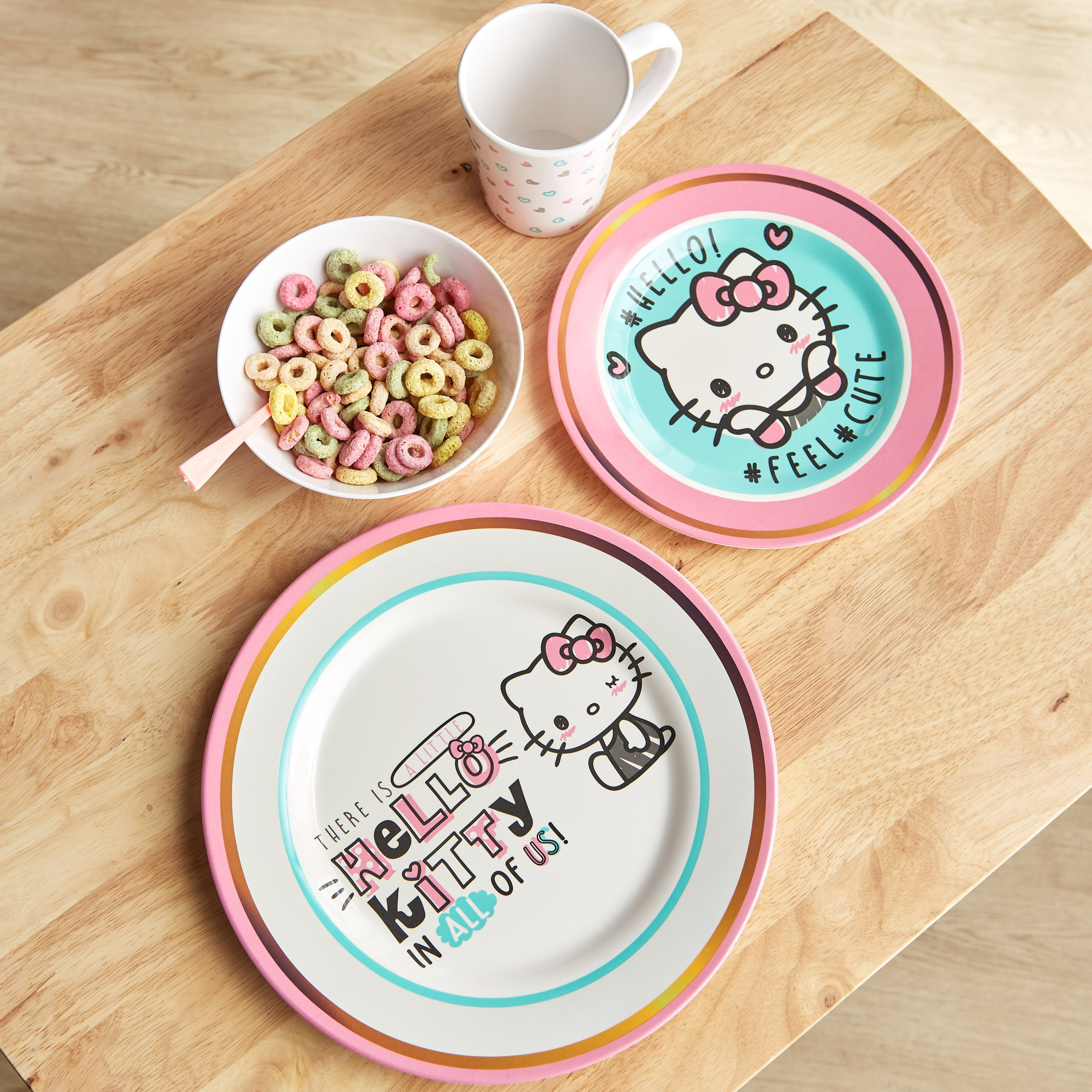 Shop Hello Kitty Insta 4-Piece Dinner Set | Home Centre UAE