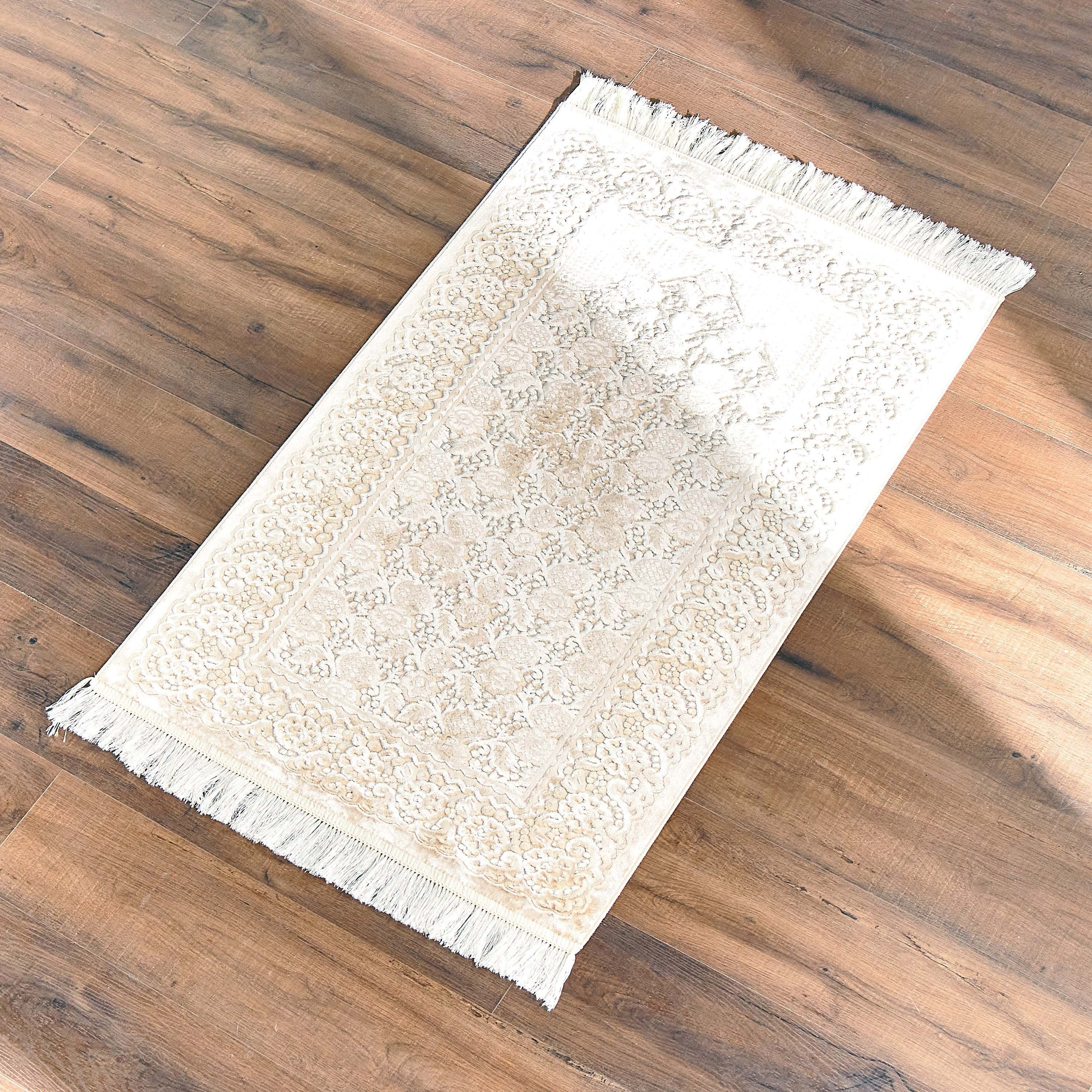 Shop Luxury Velvet Prayer Mat - 70x110 cm | Homecentre Qatar