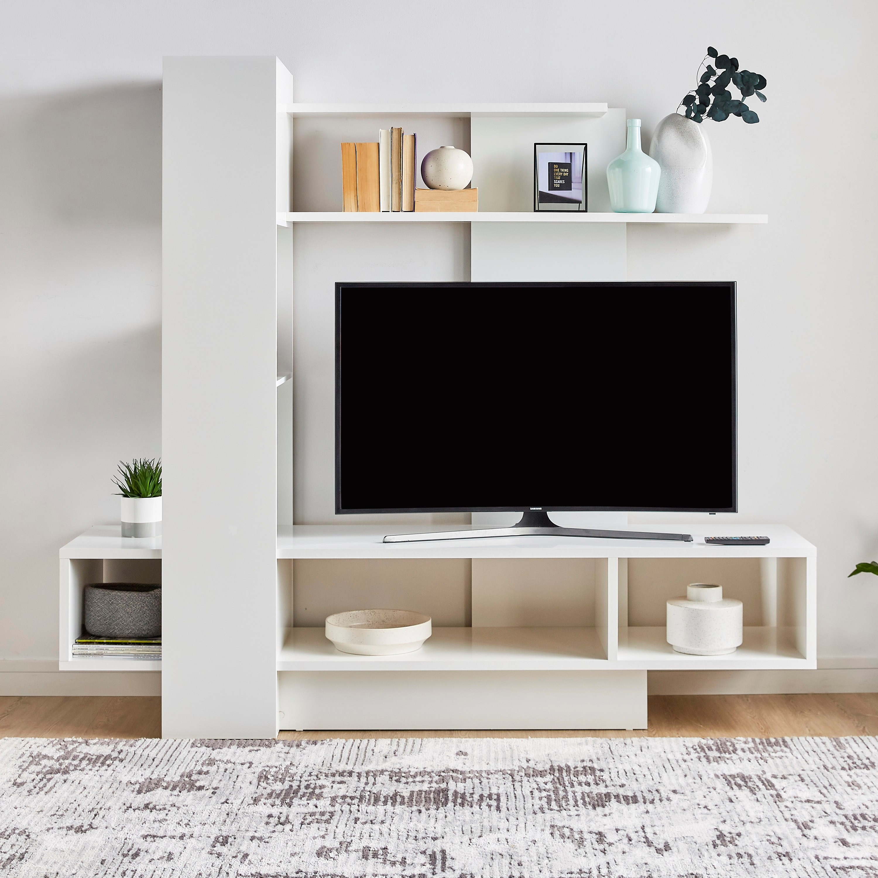 Brooks Wall Unit