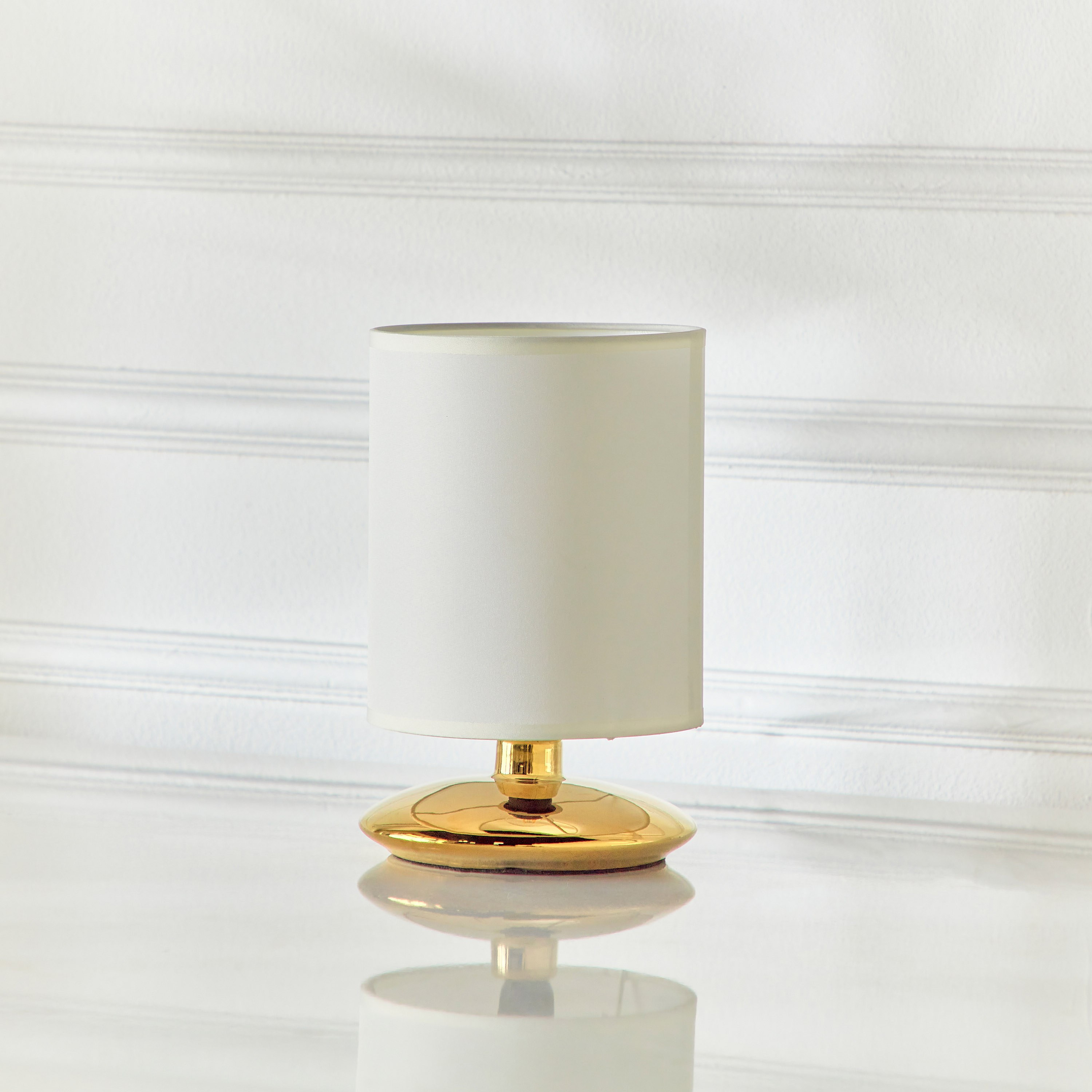 Shop Amora Ceramic Table Lamp - 24 cm | Homecentre Oman