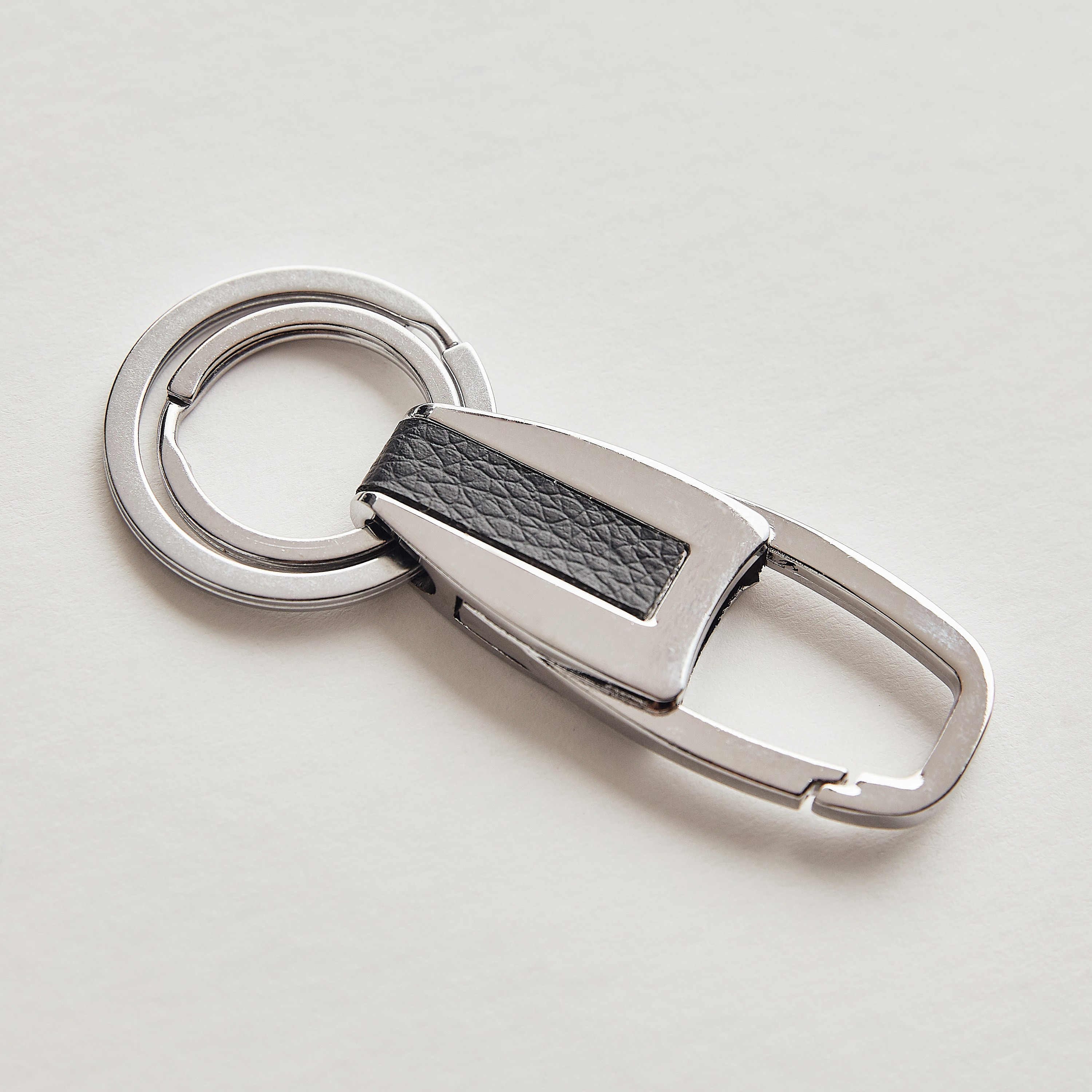 Shop Sean Chrome Oval Key Chain Online | Home Centre UAE