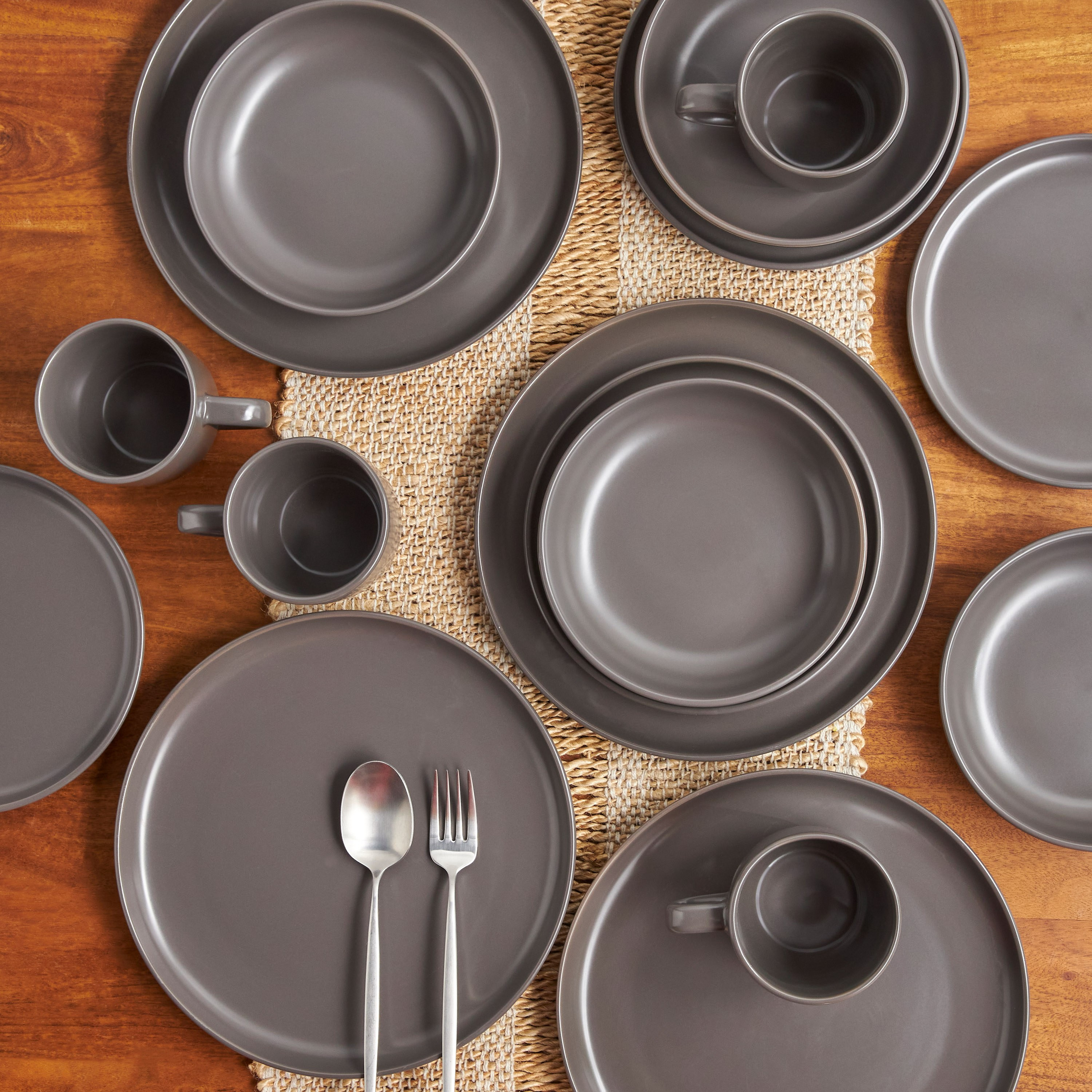 Mabola 16-Piece Ceramic Dinner Set - Serves 4