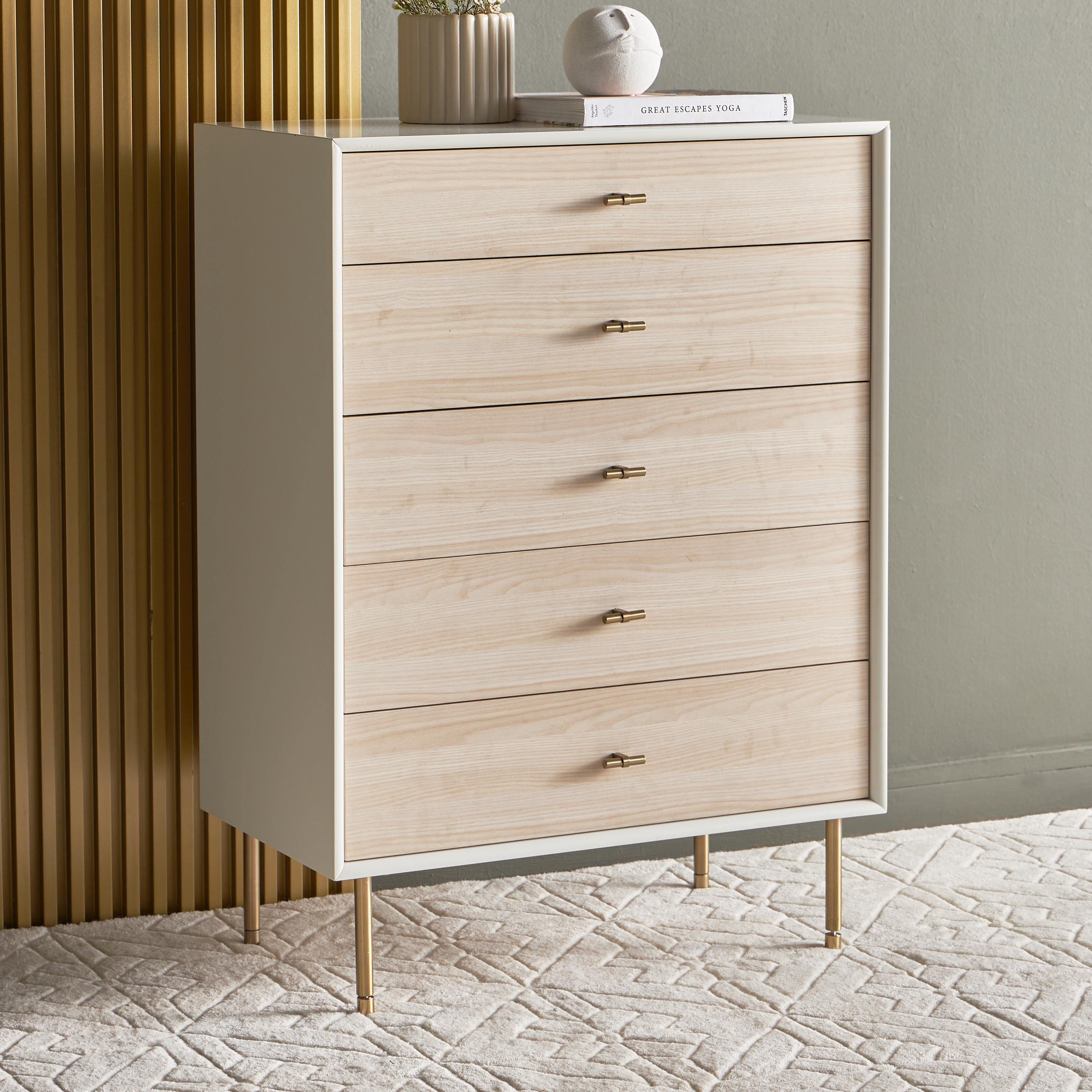 Chest of drawers home center store