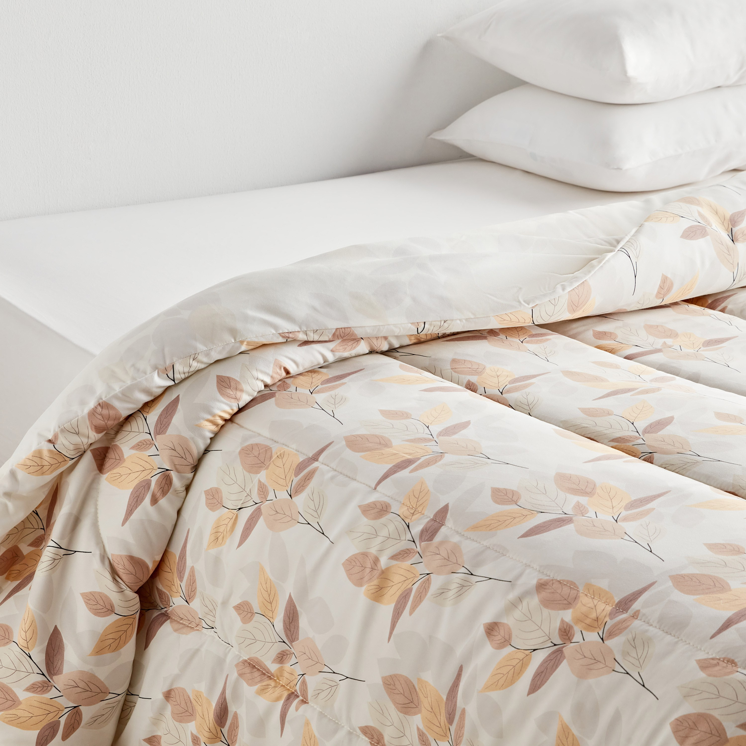 Shop Finn Printed Full Comforter - 160x230 cm | Homecentre UAE