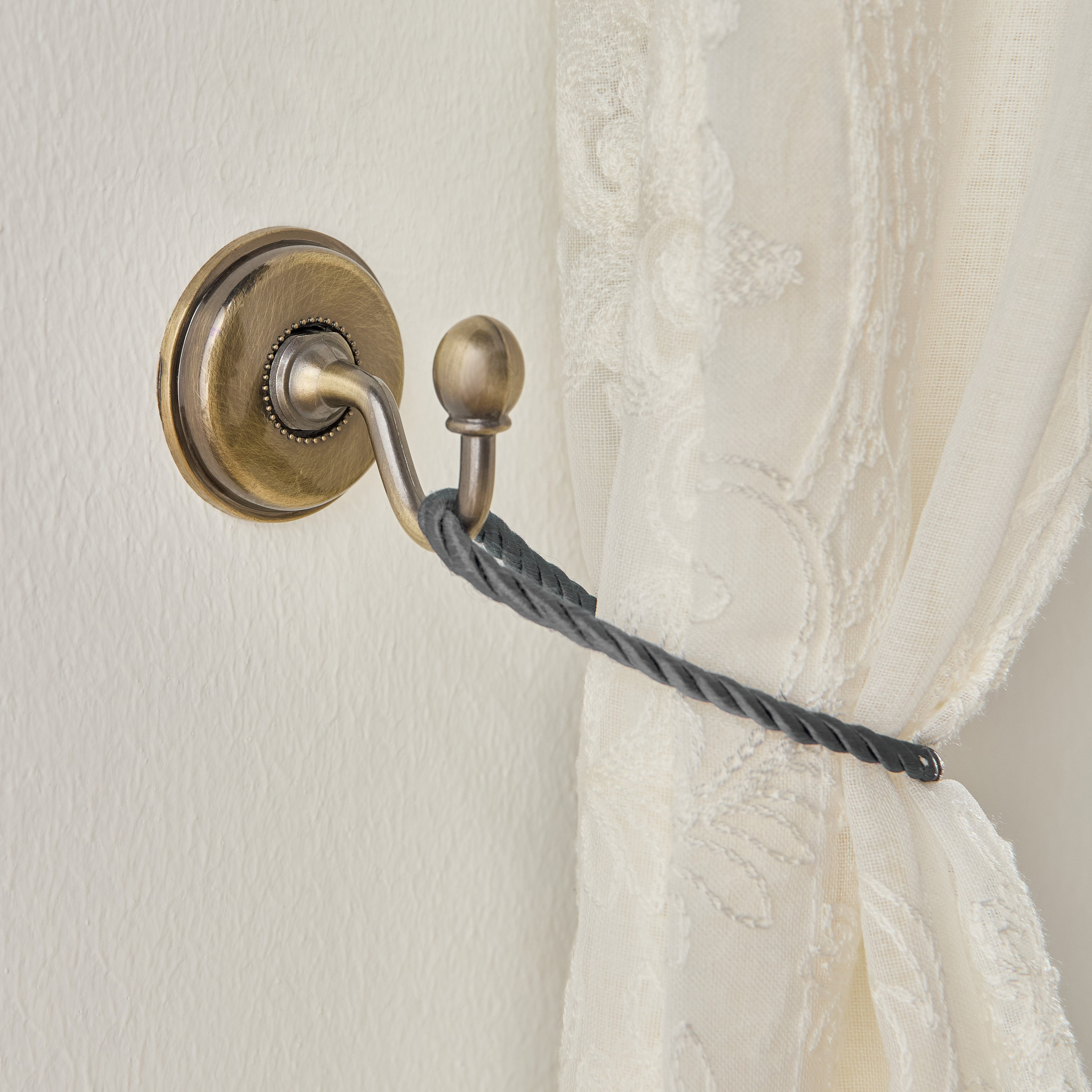 Shop Hion 2-Piece Tieback Hook Set - 6 cm | Homecentre Oman