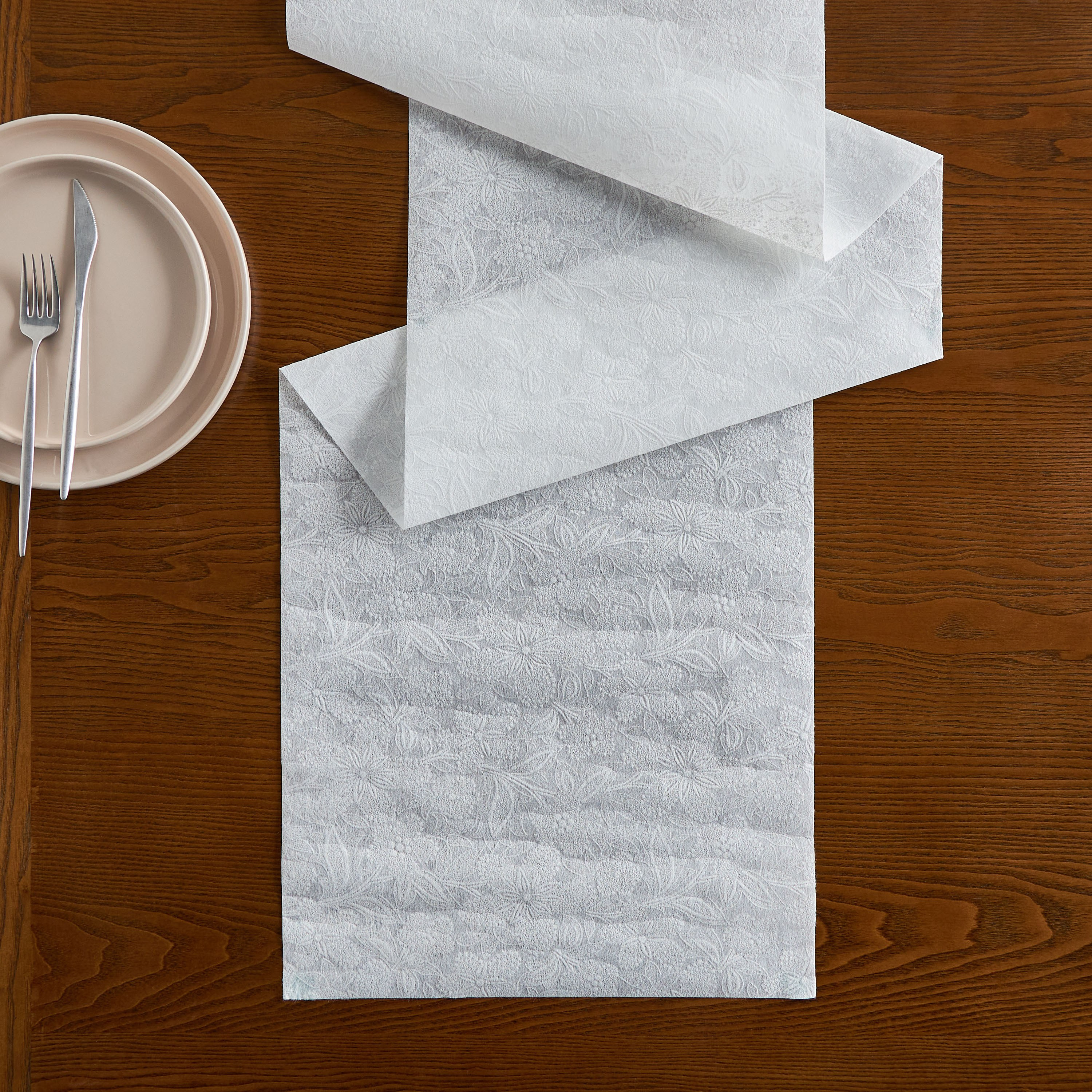 Buy Vera Disposable Table Runner - 180 cm Online | Centrepoint Qatar