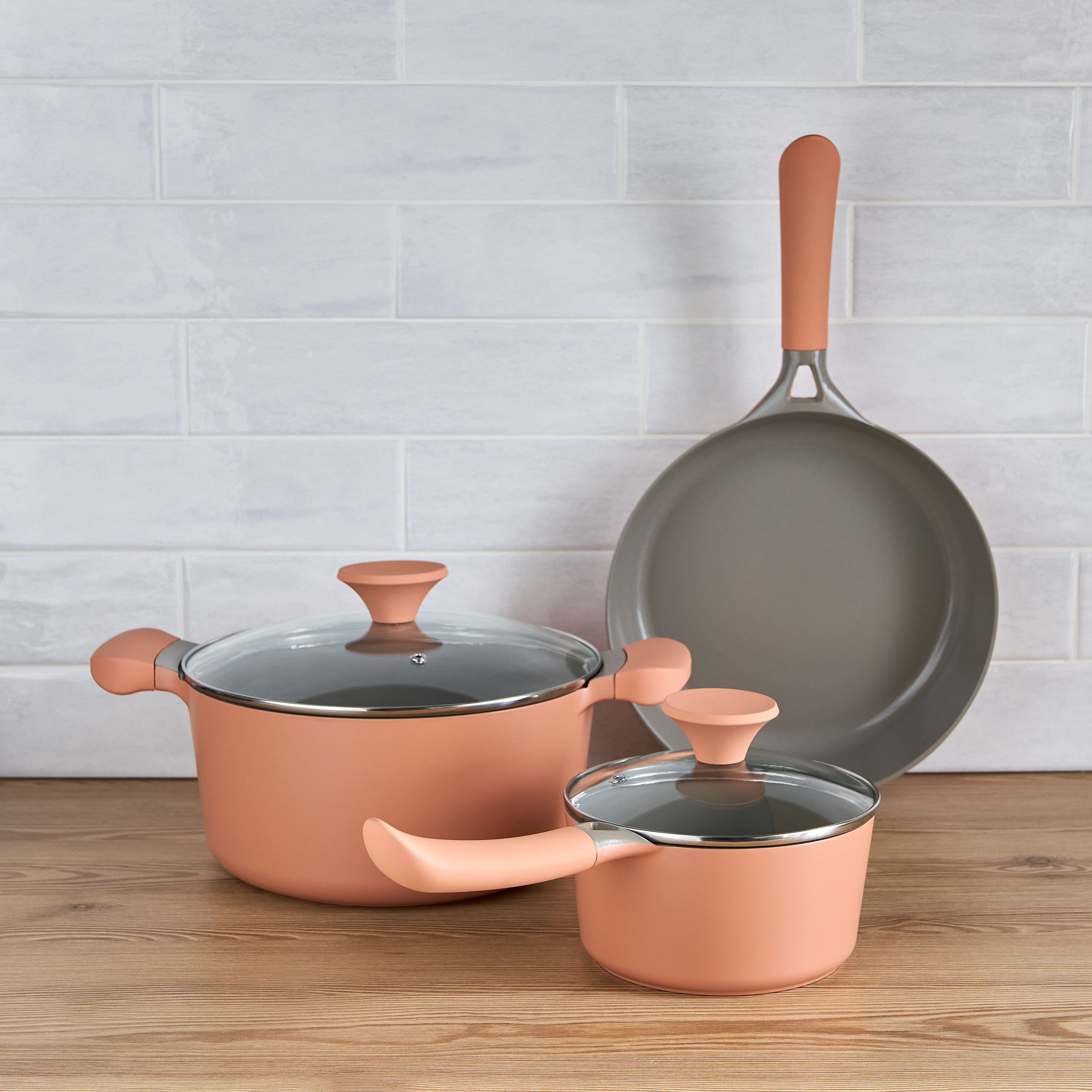 Shop Vogue 5-Piece Aluminum Cookware Set | Homecentre Oman