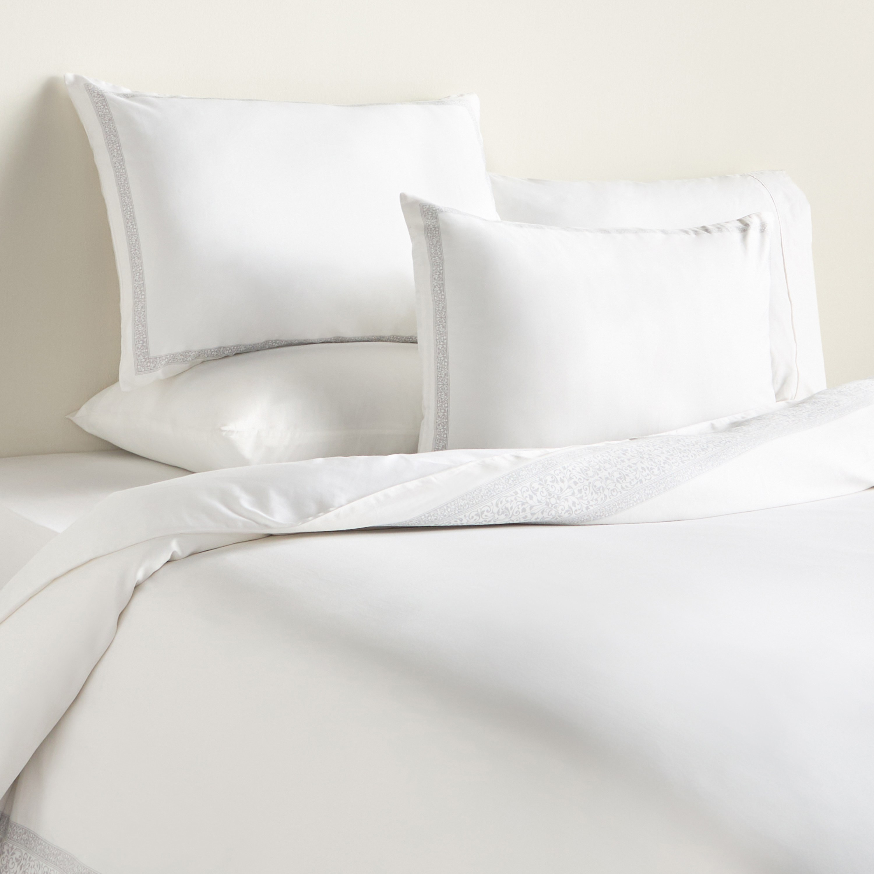 Shop Briar Border Cotton 300 Thread Count 3-Piece Super King Duvet ...