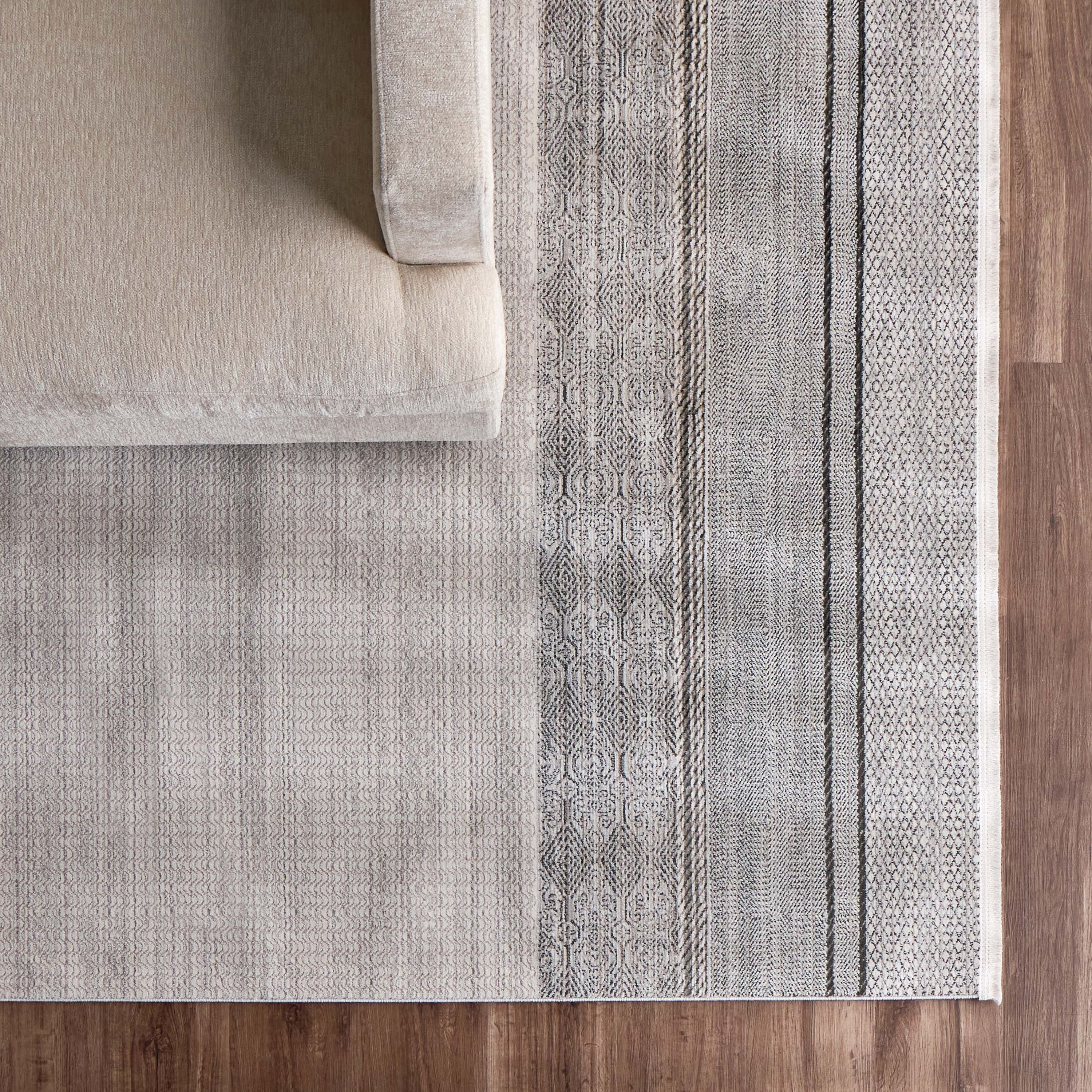 Shop Vada Rug - 200x290 cm | Homecentre Oman
