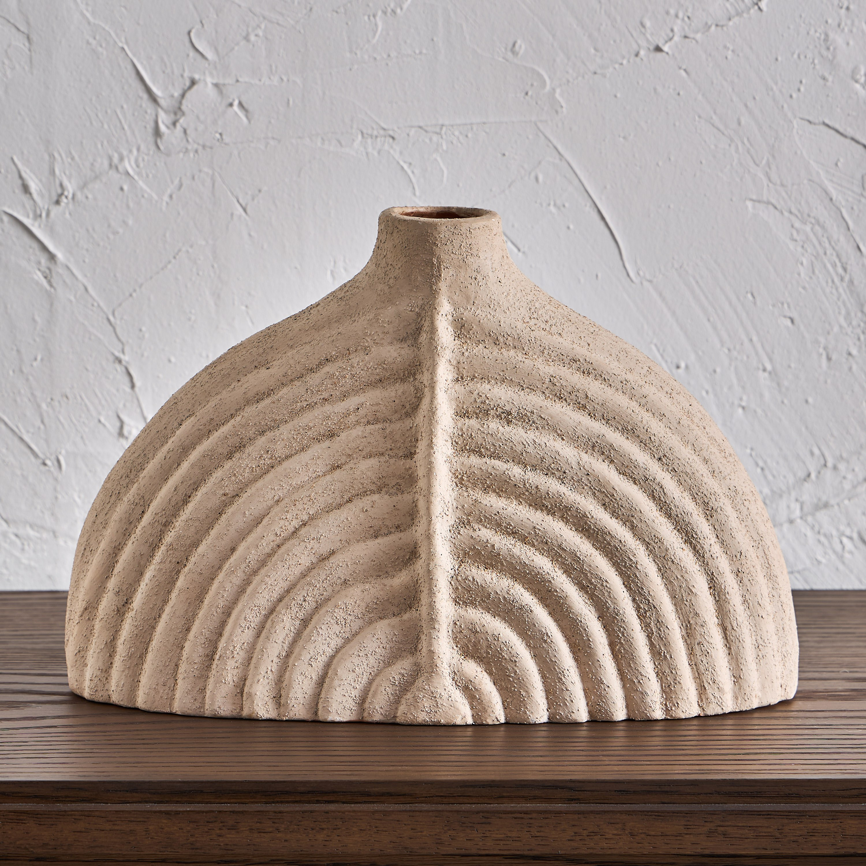 Shop Rich Heritage Ribbed Ceramic Vase - 15 cm Online | Home Centre Kuwait