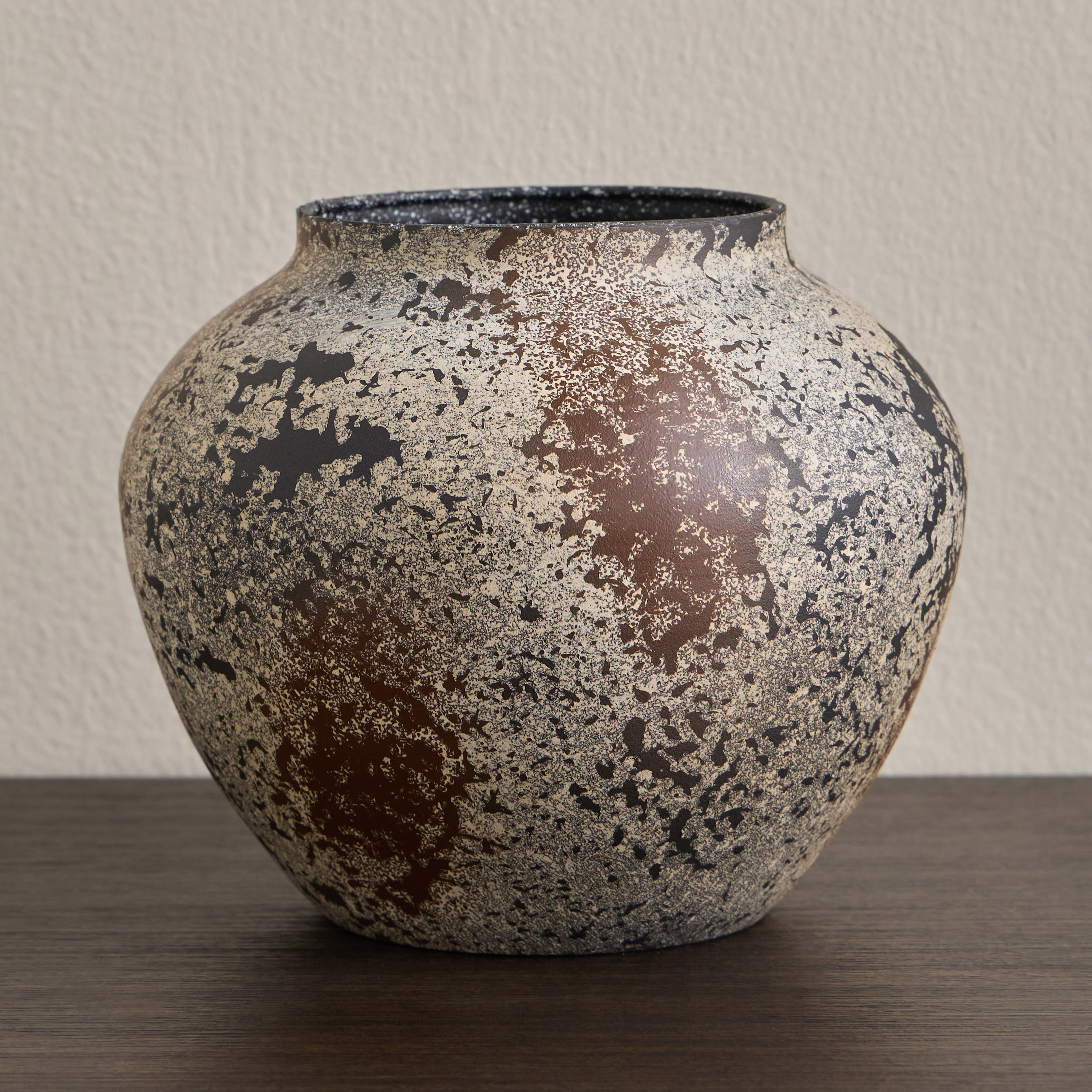 Shop Elevated Global Harper Metal Vase - 18 cm Online | Home Centre UAE