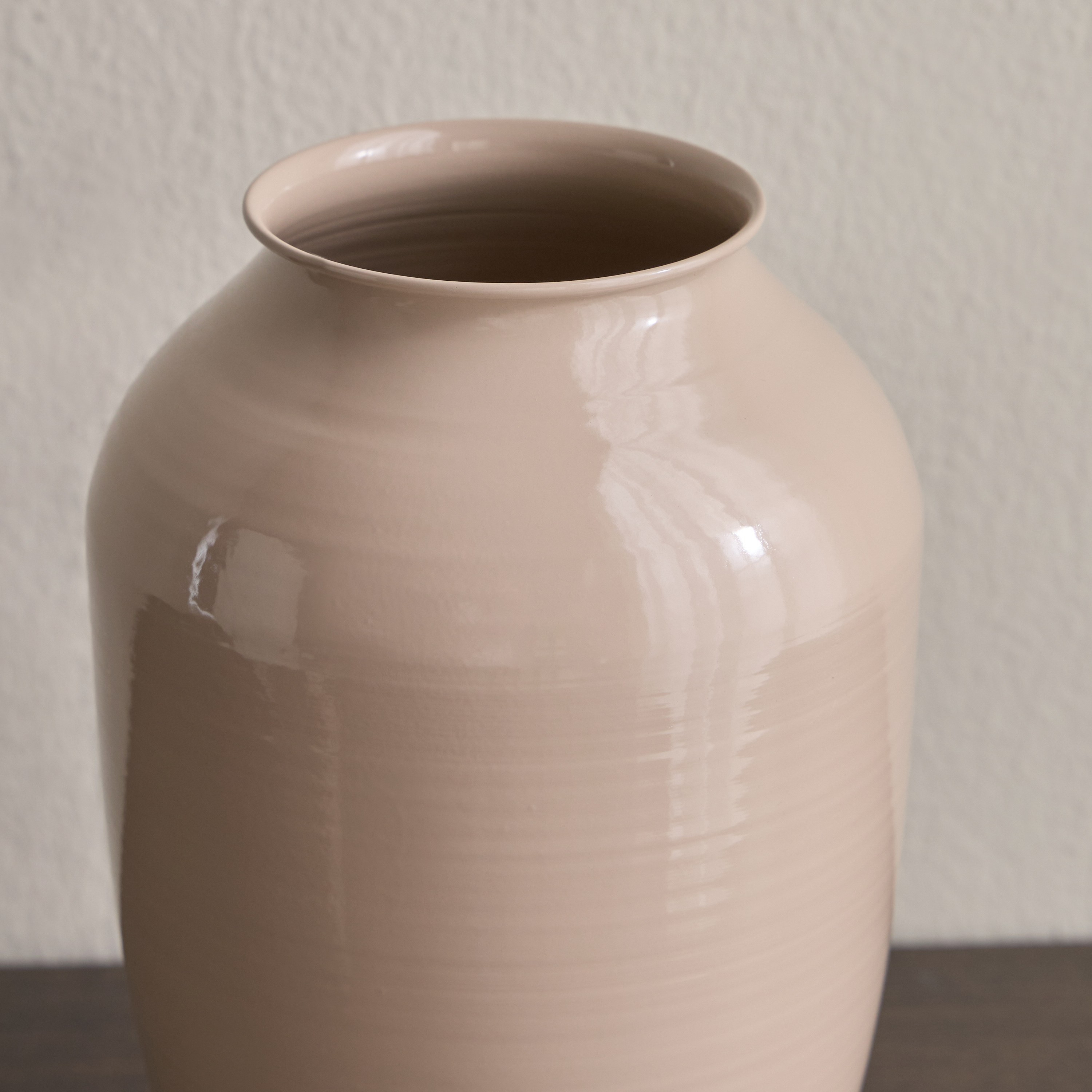 Shop Elevated Global Harper Metal Vase - 27 cm Online | Homecentre Oman