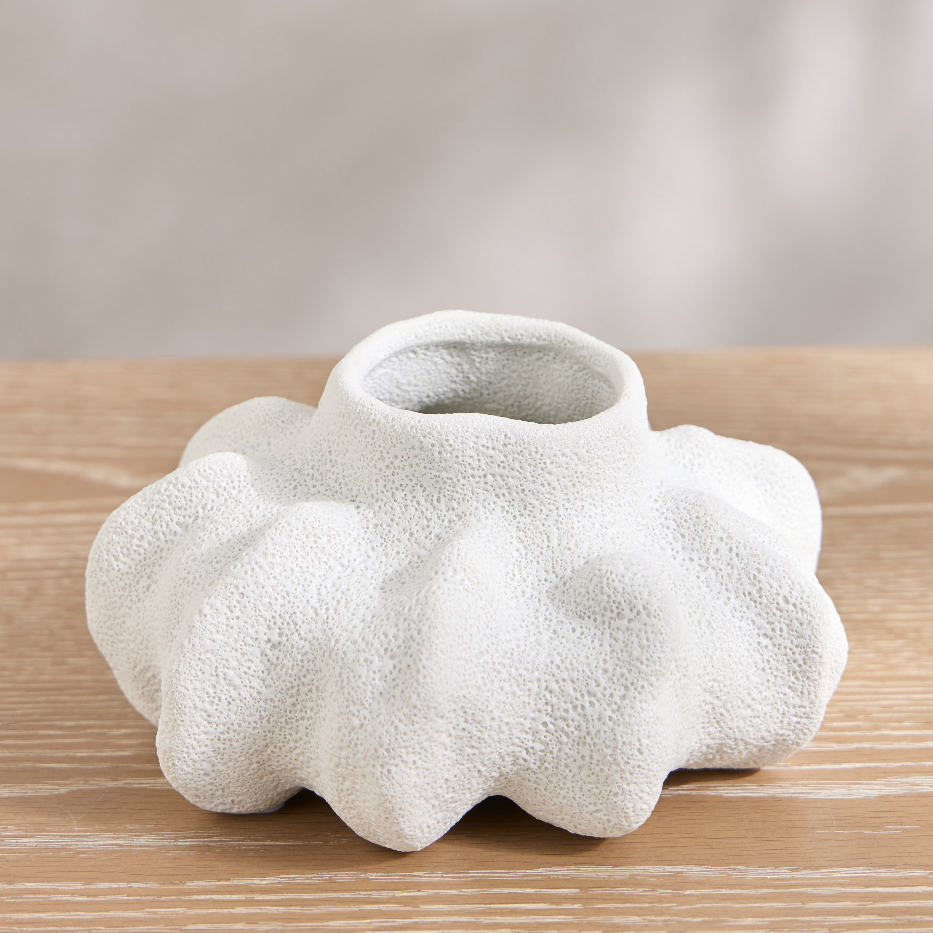 Shop Raha Blake Ceramic Vase - 8 cm Online | Homecentre Oman