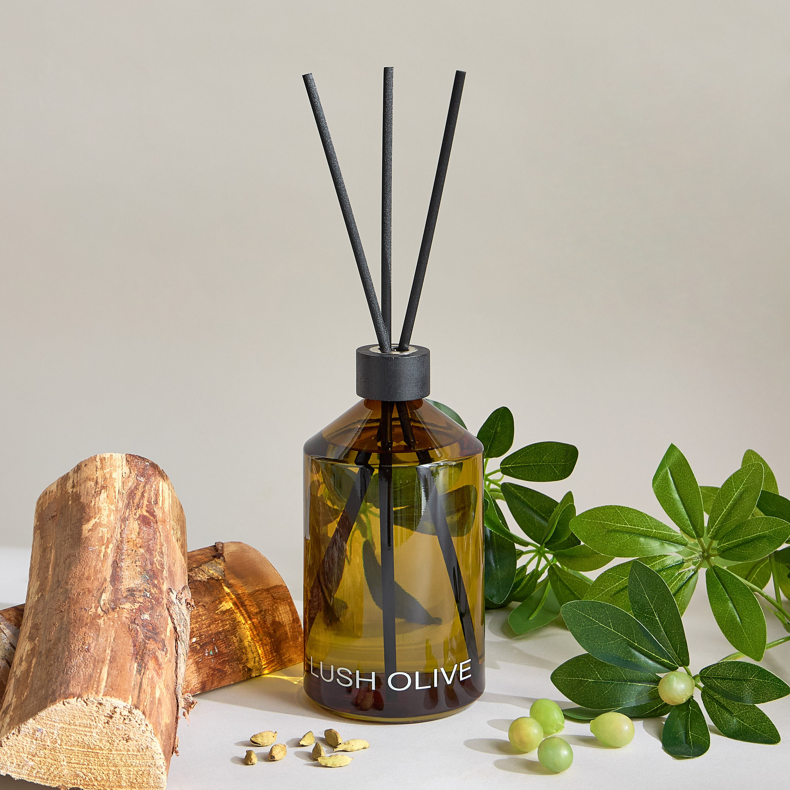 Shop Verdure ID Lush Olive Reed Diffuser - 1 L Online | Homecentre Oman