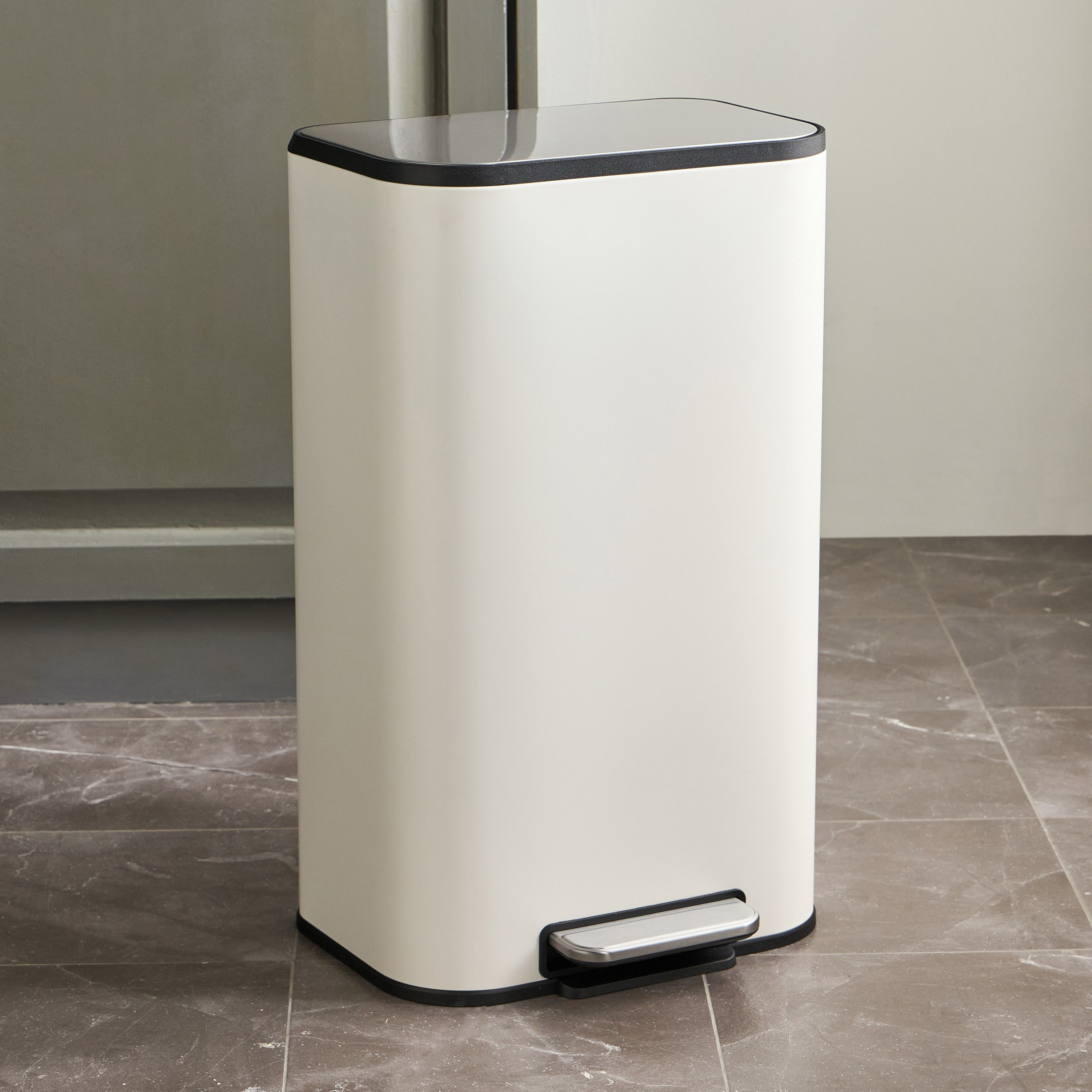 Shop Cooper Pedal Waste Bin - 30 L | Homecentre Oman
